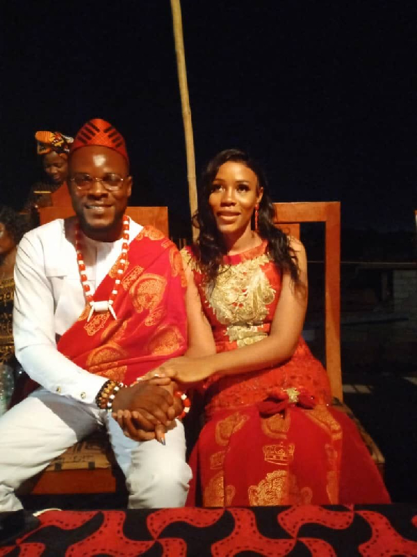 Mariage : les belles images du journaliste d'Equinoxe Azeh et sa femme